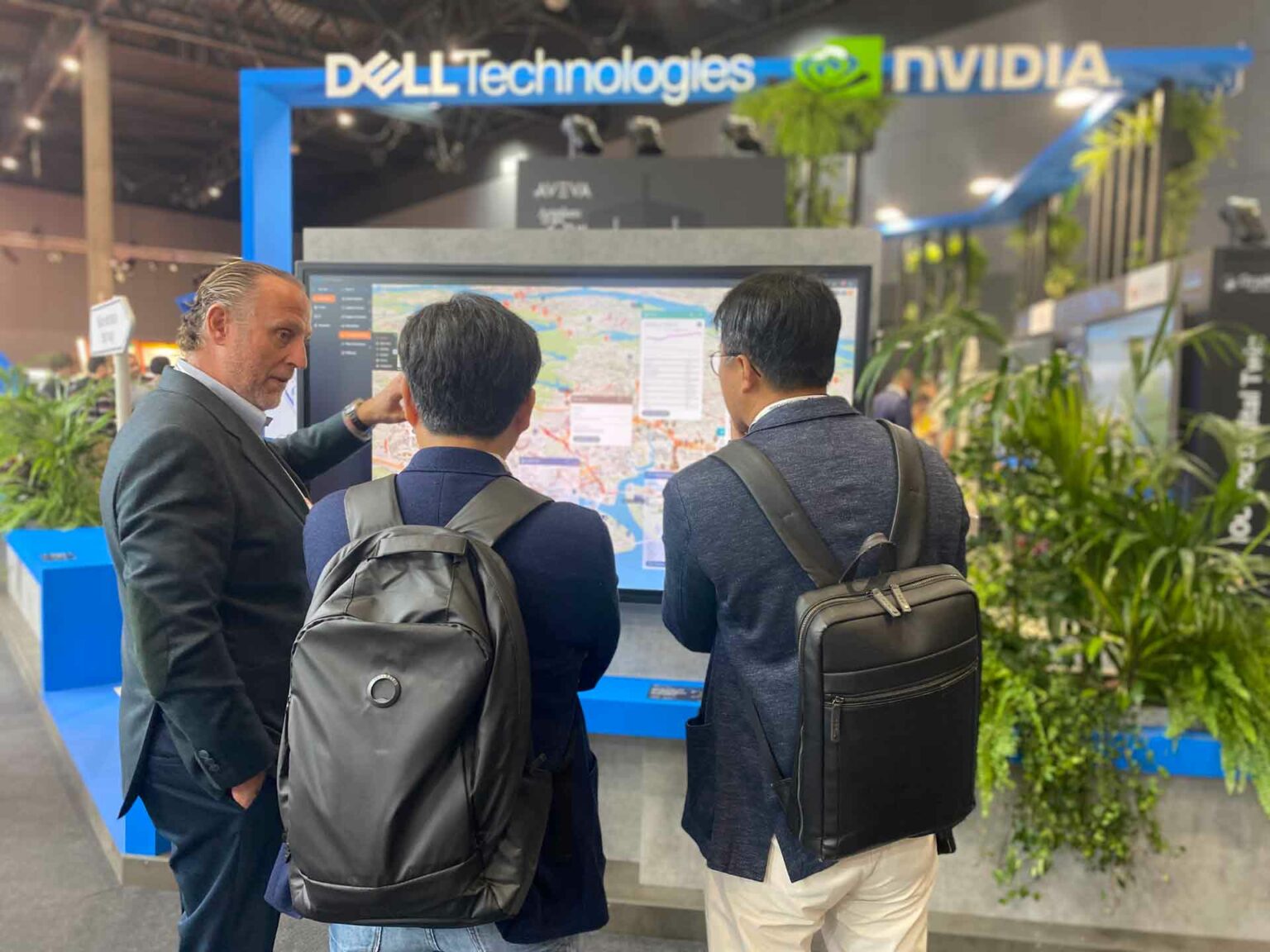 OneMindNG Polar Version surprises at Smart City Expo World Congress in ...